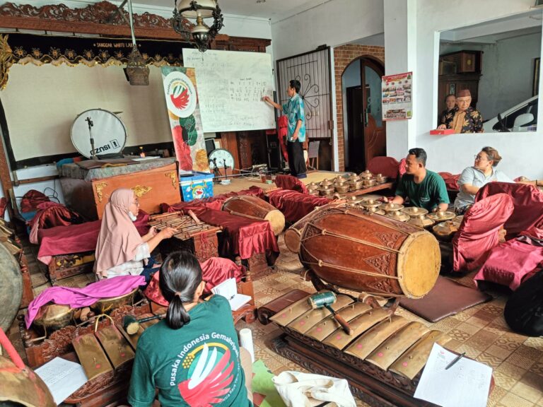 Melestarikan Transportasi Tradisional sebagai Cerminan Budaya Indonesia ...